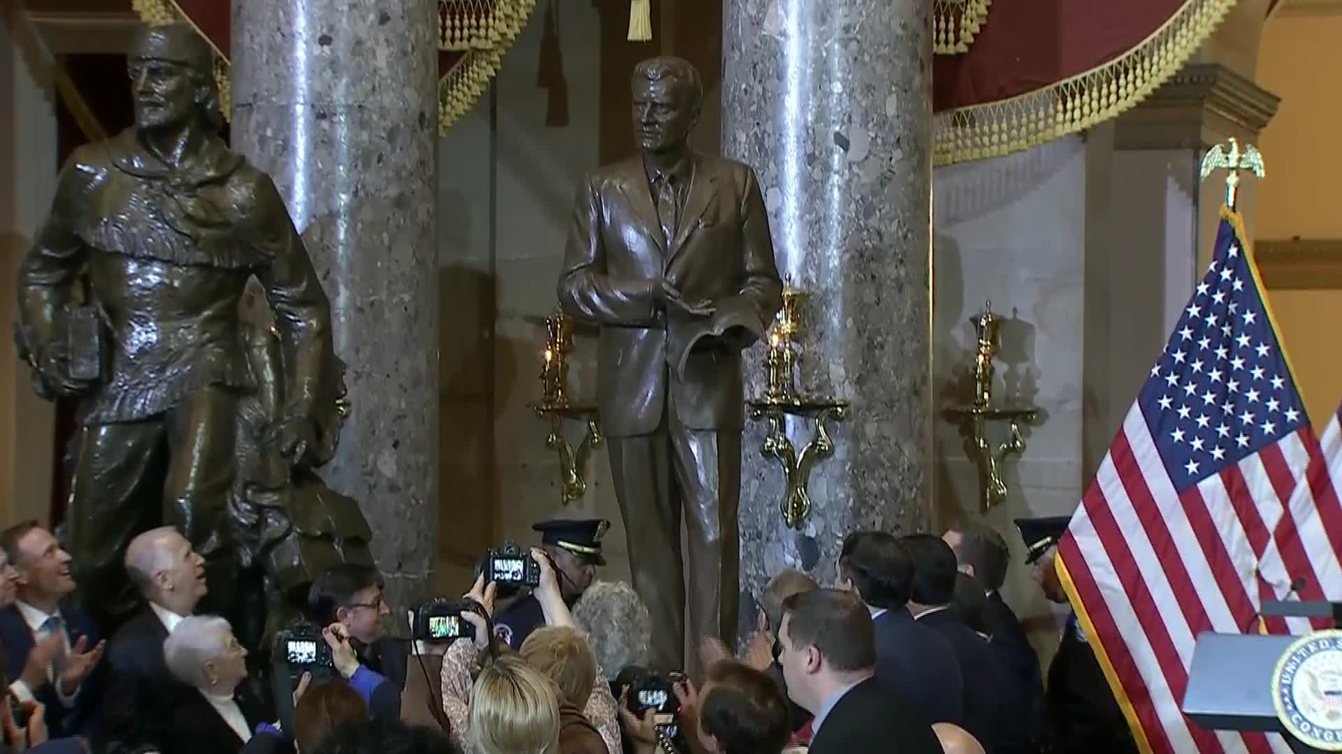 VIDEO: Billy Graham statue unveiled at U.S. Capitol – WSPA 7NEWS