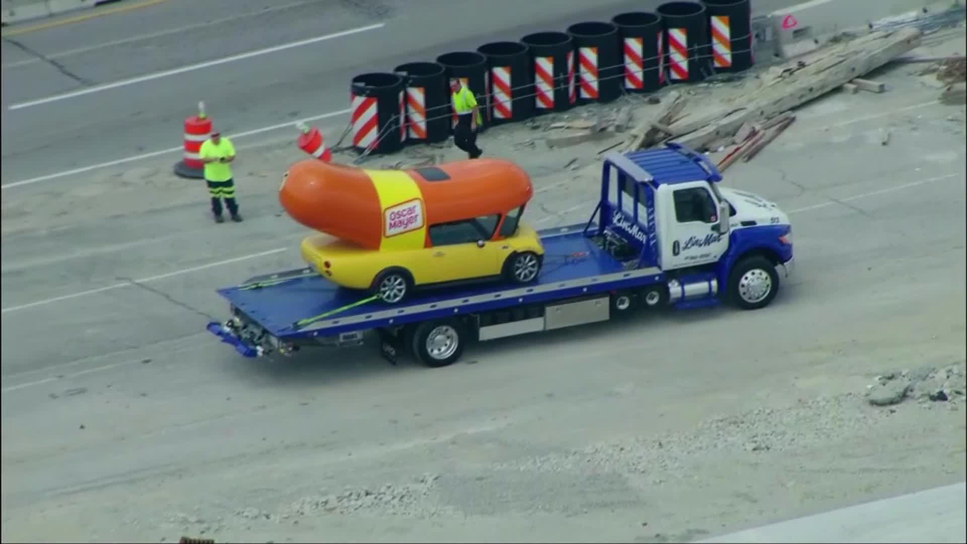 Video Now: Oscar Mayer Wienermobile flips over in Chicago crash – WPRI.com