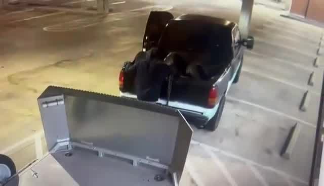 Trailer and antique car stolen from gated garage in East Memphis – WREG.com