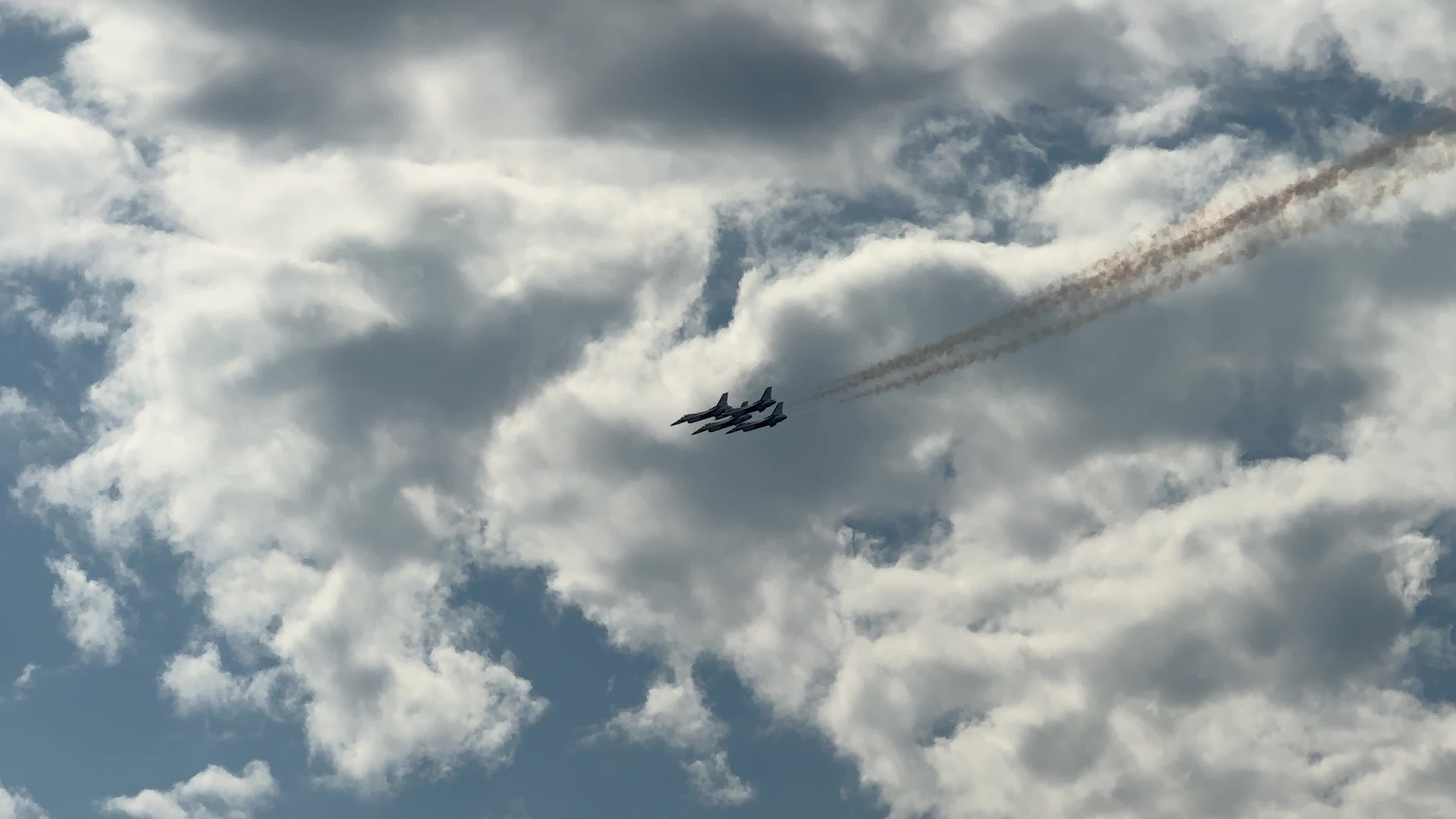 U.S. Airforce Thunderbirds at the Atlanta Air Show Oct. 2024 – Part Two ...