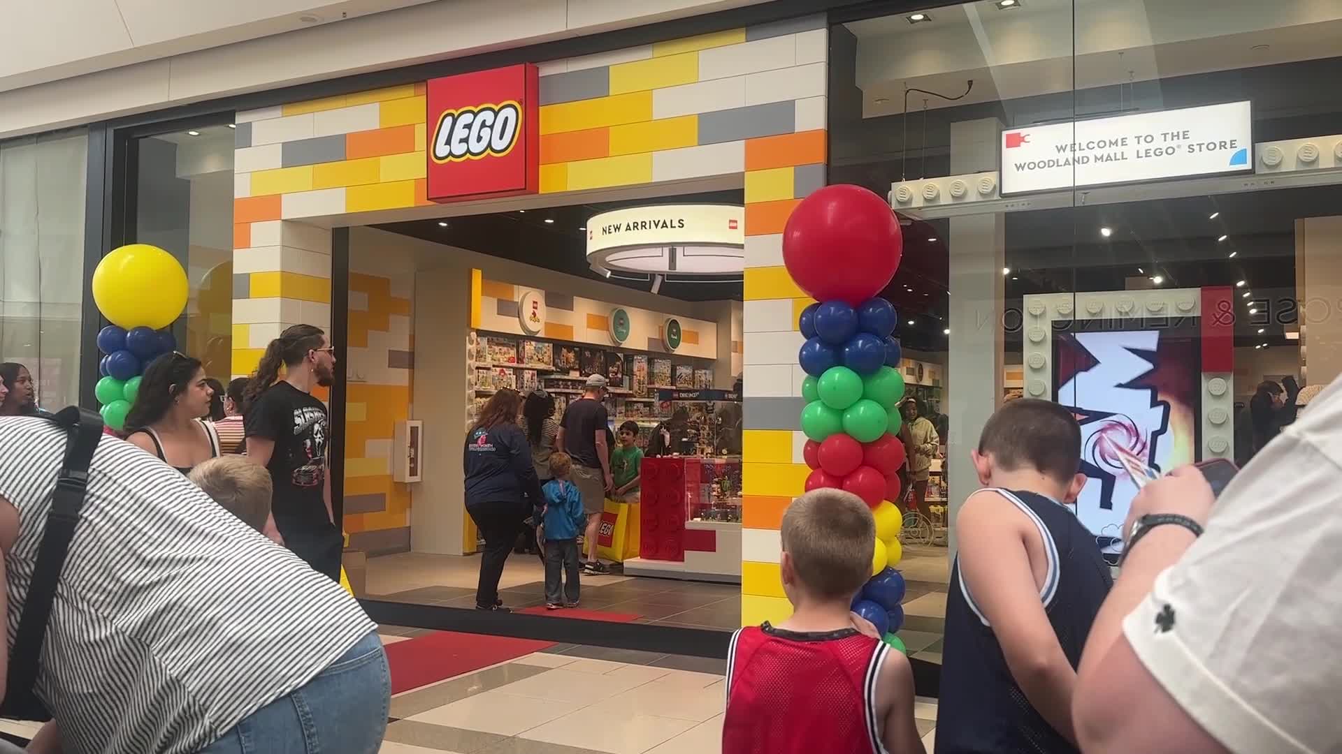 Lego Store opens inside Woodland Mall – WOODTV.com